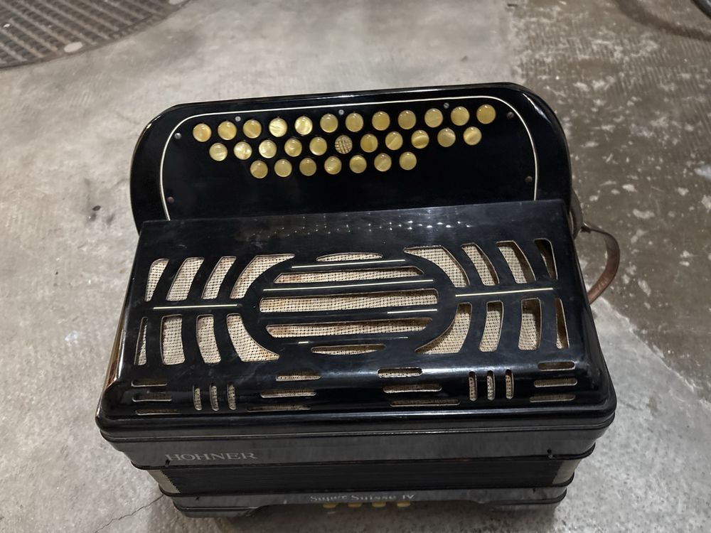 Fisarmonica Hohner Super Suisse IV (Gebraucht) in basel für CHF 105 ...