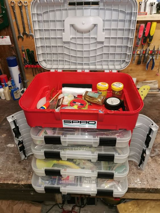 Fischer Box (Gebraucht) in Nesslau für CHF 122 – nur Abholung auf ...