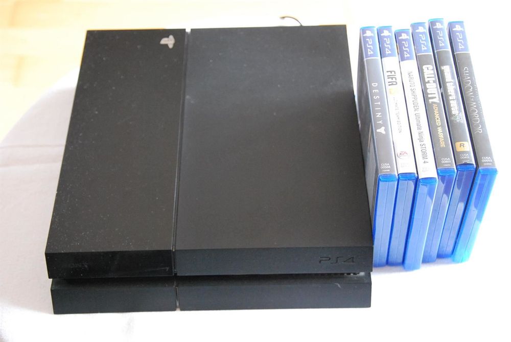 Sony PS 4 mit 6 Spielen | Kaufen auf Ricardo