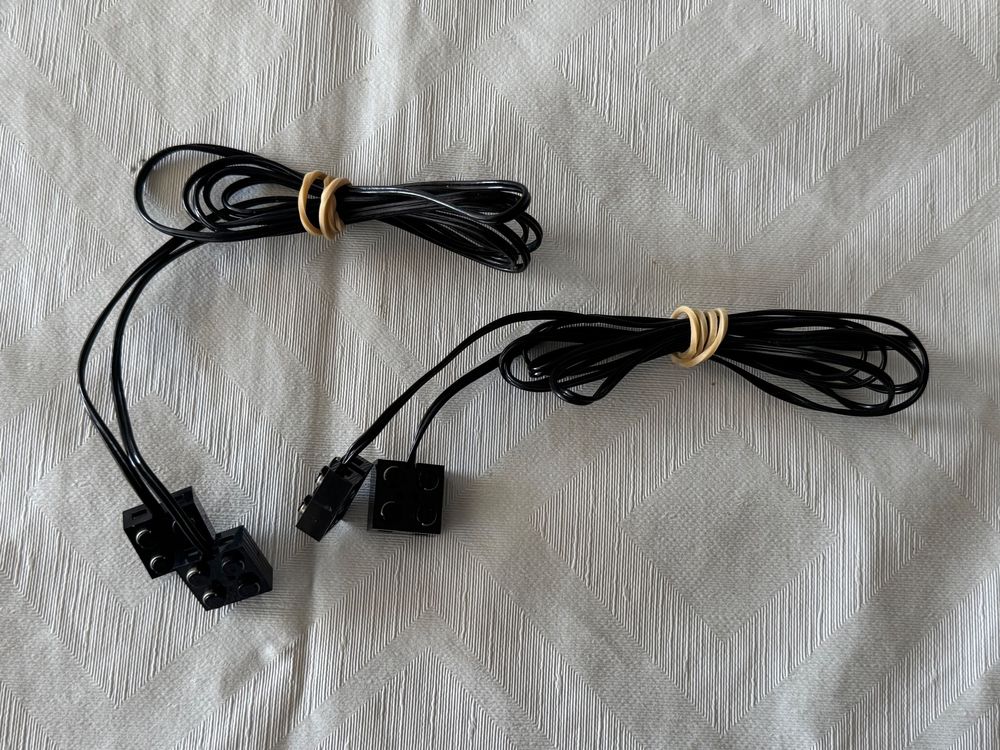 2 câbles électrique Lego train 9V -130 cm (D'occasion) à Lausanne pour ...