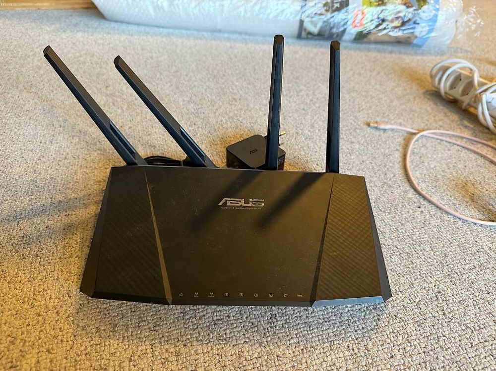 Asus RT-AC87U WLAN Router (Gebraucht) in Speicher für CHF 15 – nur ...