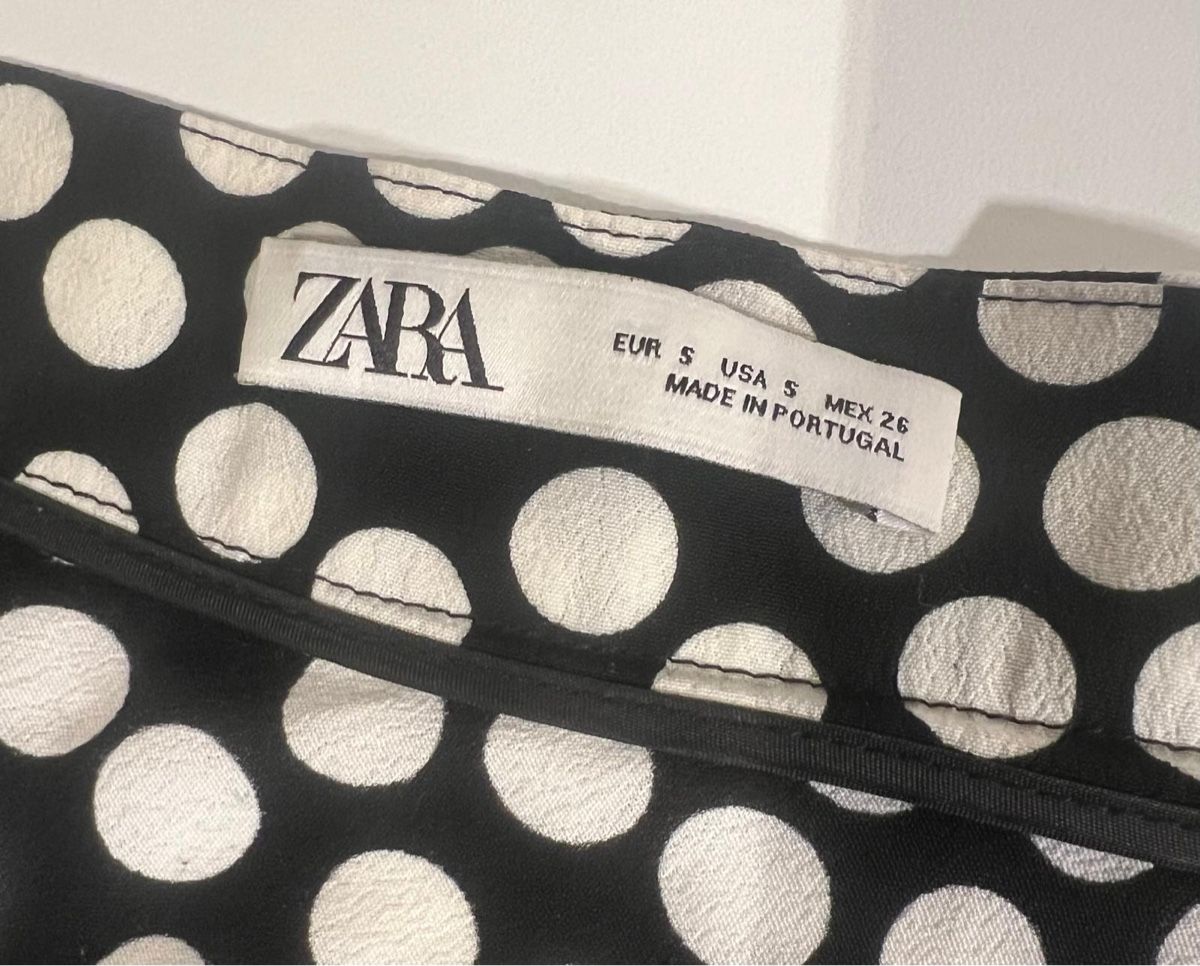 Jupe longue Zara noire et blanche, taille s, été 🌞 (D'occasion) à ...