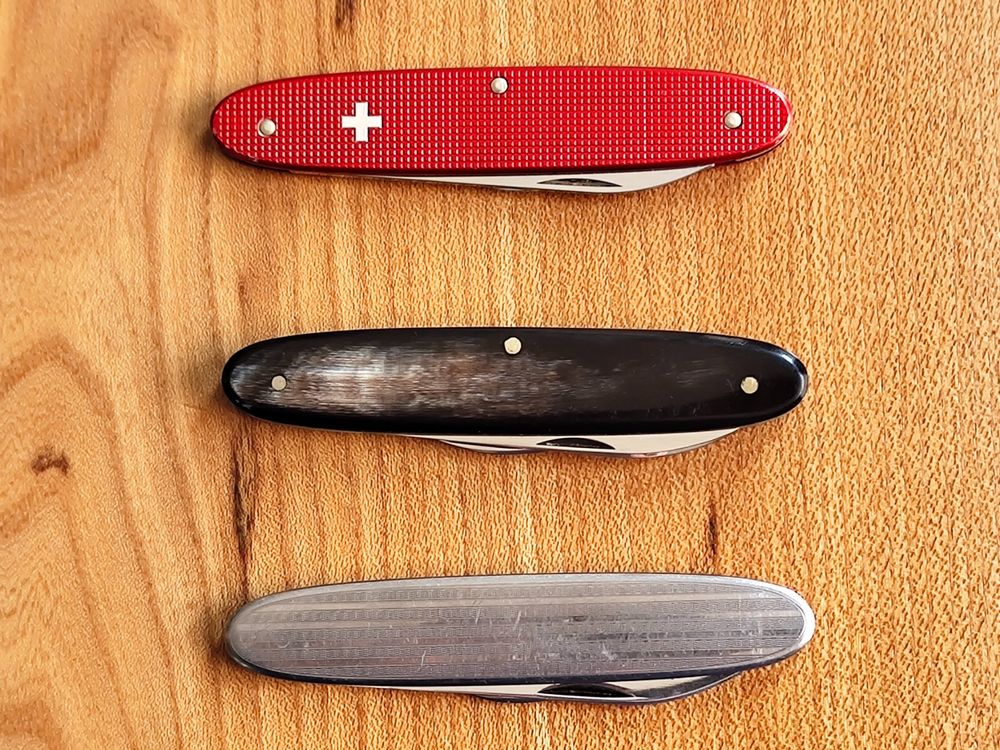 Victorinox & Victoria (Gebraucht) in Bever für CHF 18 – mit Lieferung ...
