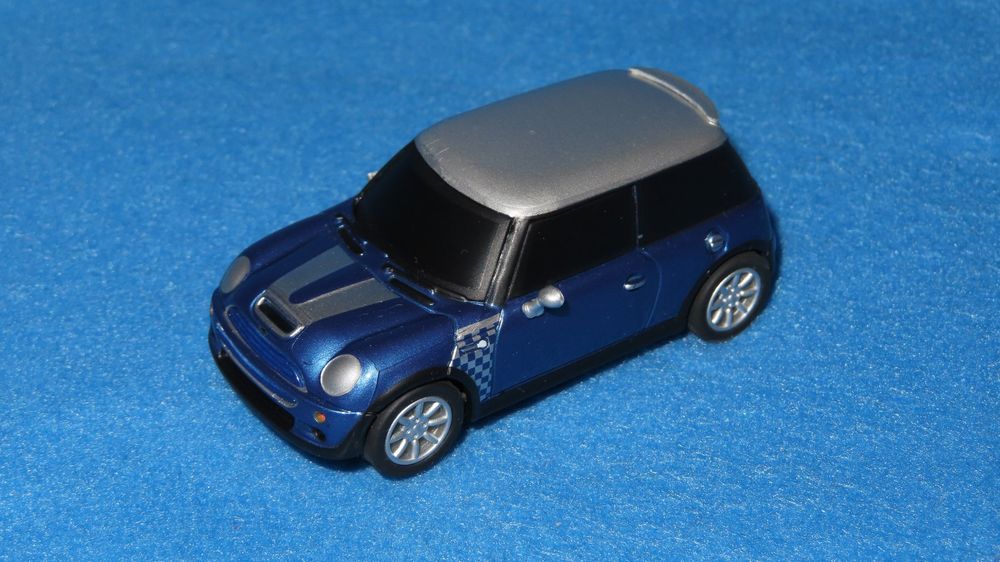 MINI Cooper S Checkmate “Hyper Blue Metallic” - Carrera GO!! | Kaufen ...