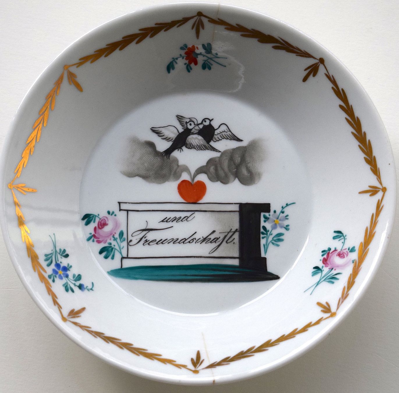 RAR Wallendorf Porzellan antik Herz Liebe Freundschaft (Gebraucht) in Dulliken für CHF 12 – mit ...