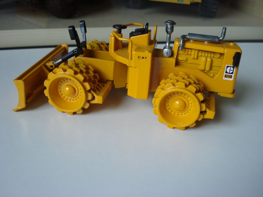CAT 825 B Compactor / Müllverdichter | Kaufen auf Ricardo