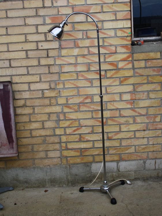 VINTAGE STEHLAMPE CHROM LAMPE VON MAQUET (Gebraucht) in Wauwil für CHF 225 – nur Abholung auf ...