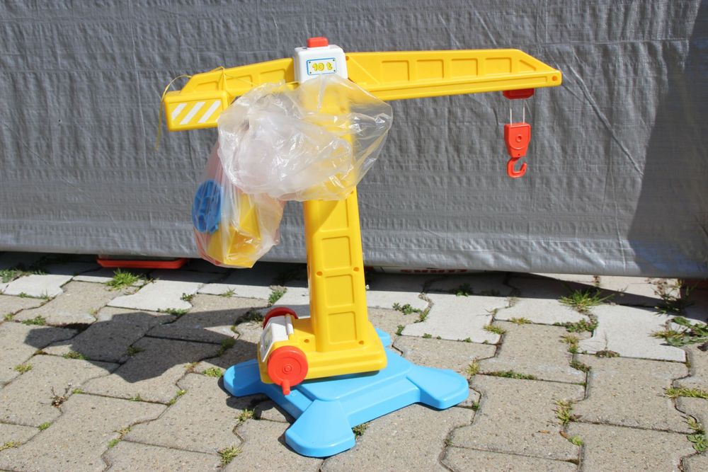 Spiel Kran für die Kleinen (Gebraucht) in Riedt b. Erlen für CHF 1 ...