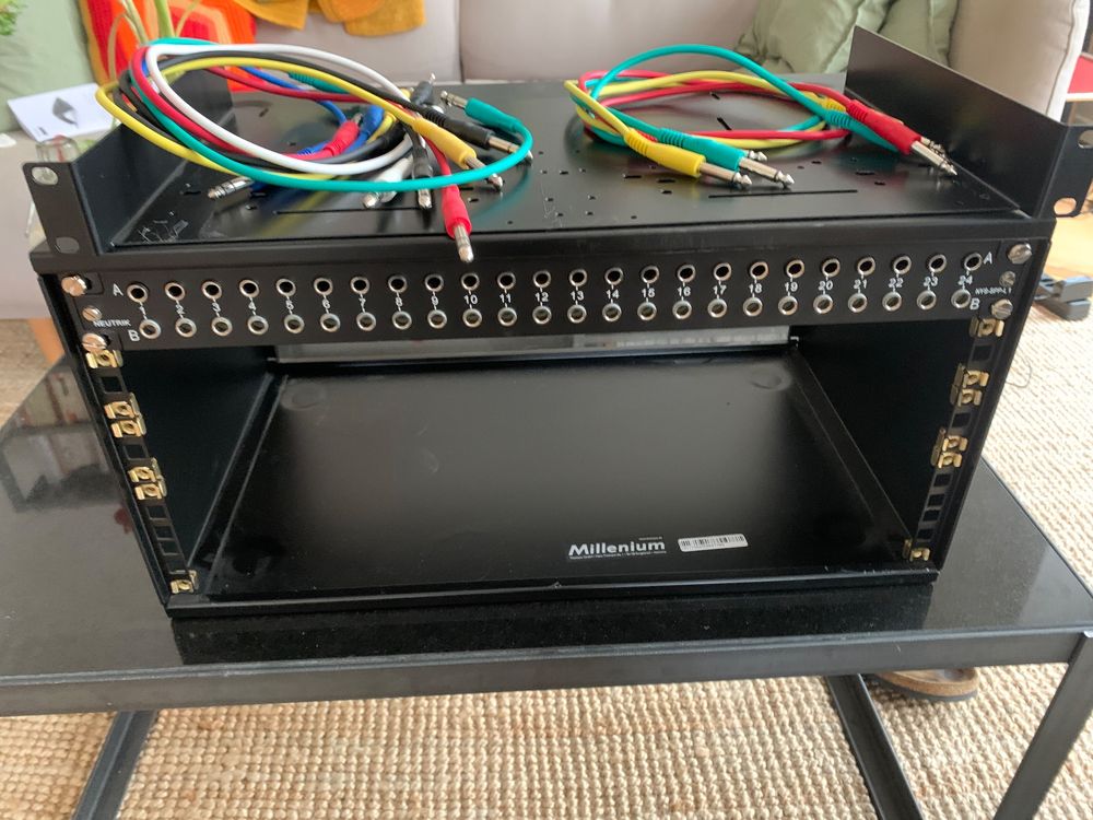 Rack Case with patchbay and patchcables (Gebraucht) in Genève für CHF ...