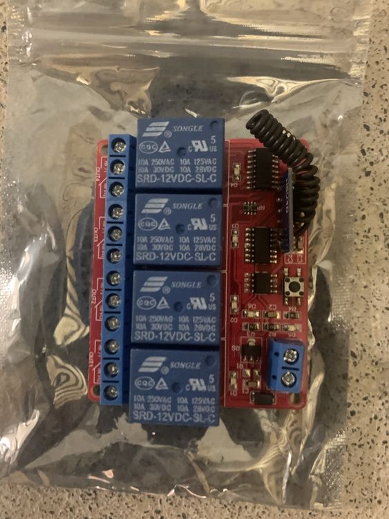 4-Kanal Funk-Fernsteuerung 12V neu (Neu (gemäss Beschreibung)) in ...