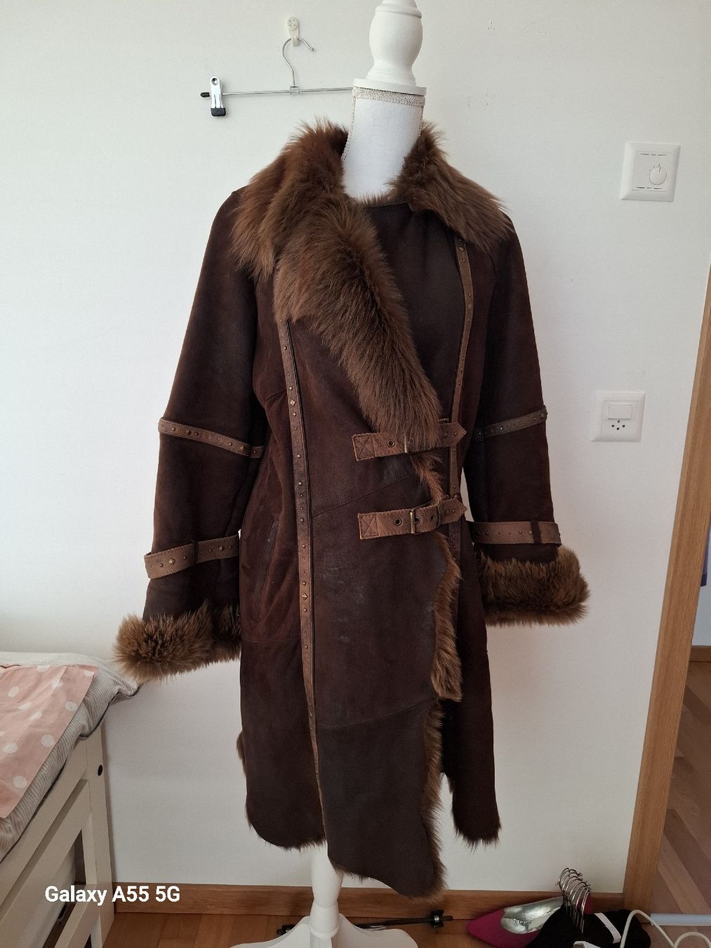 Manteau d'hiver Zapa en peau de mouton, taille 38 🔥 (D'occasion) à ...