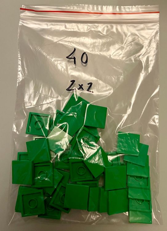 Lego 40 x Bright Green 2x2 Tile (Part. 3068) (Gebraucht) in für CHF 1 ...
