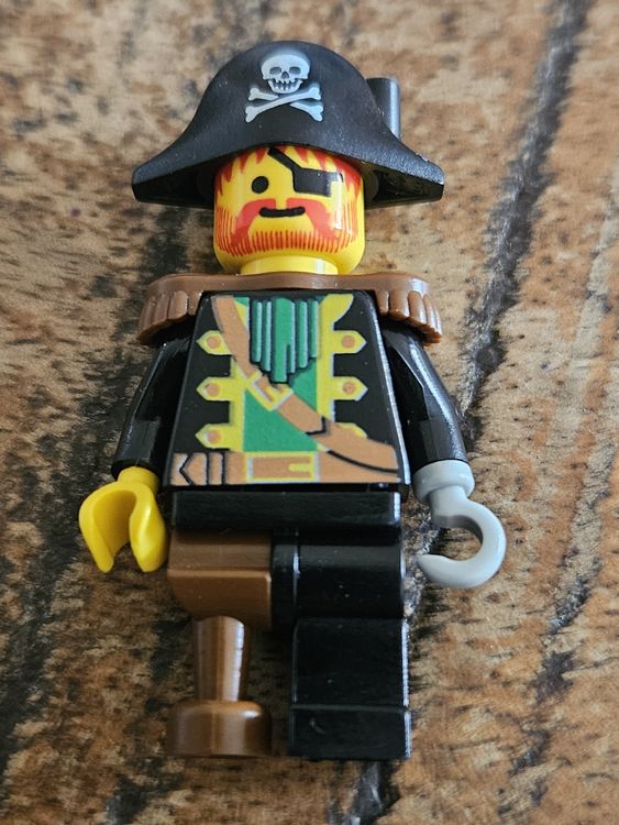lego figurine pirate pi055 Captain Red Beard - (Gebraucht) in für CHF ...