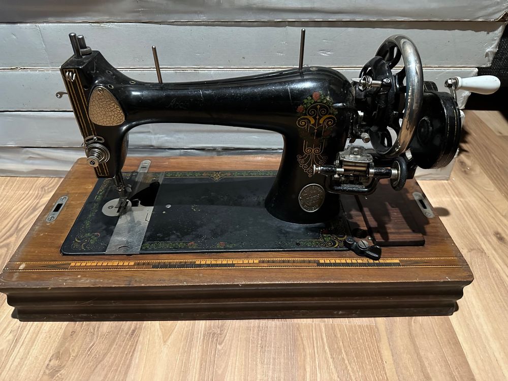 Antique Phoenix Sewing Machine, early 1900s | Kaufen auf Ricardo