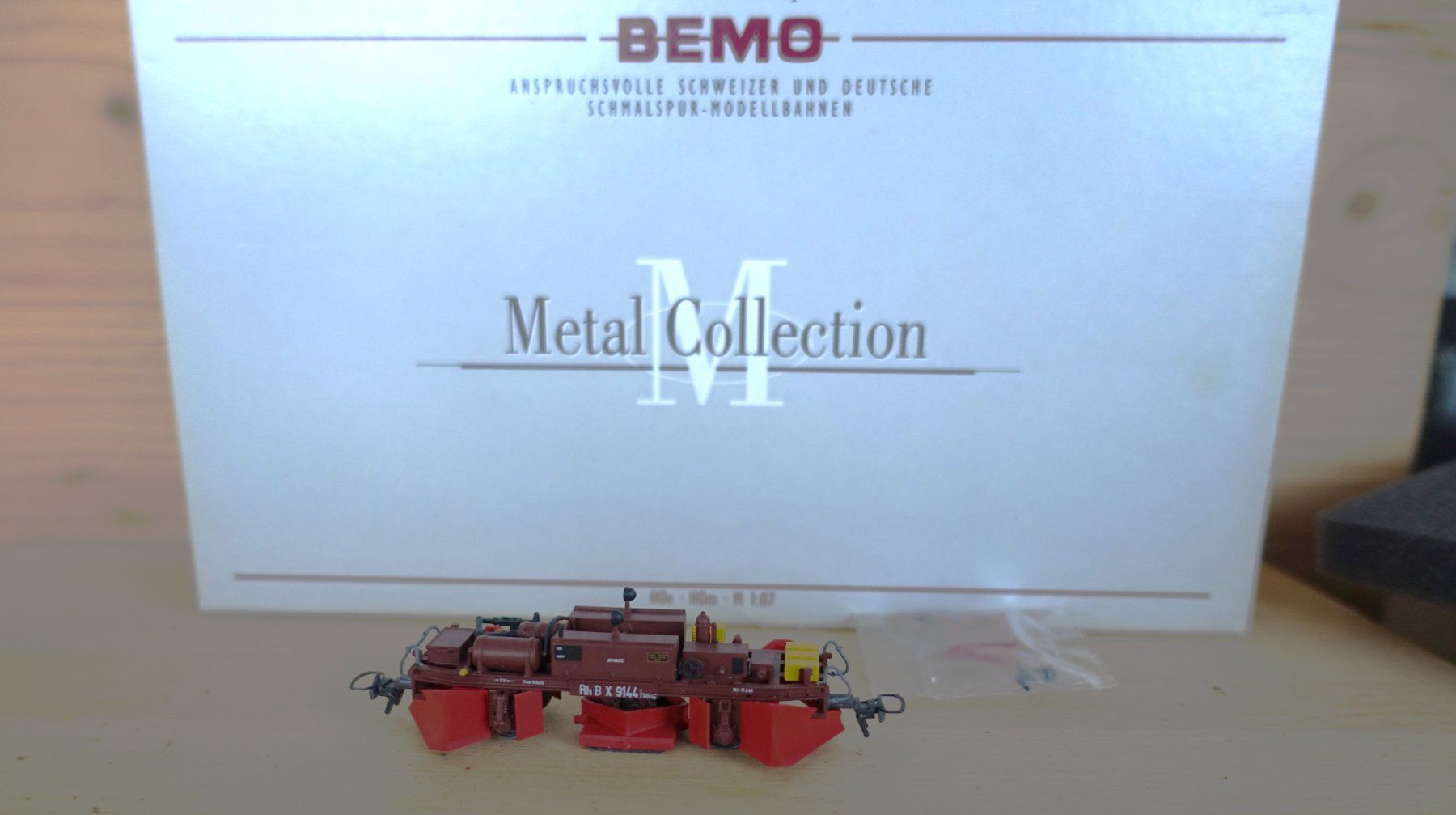 RhB X 9144 Spurpflug-Schienenreiniger. Bemo Art. 2299 104. (Neu (gemäss Beschreibung)) in Horw ...