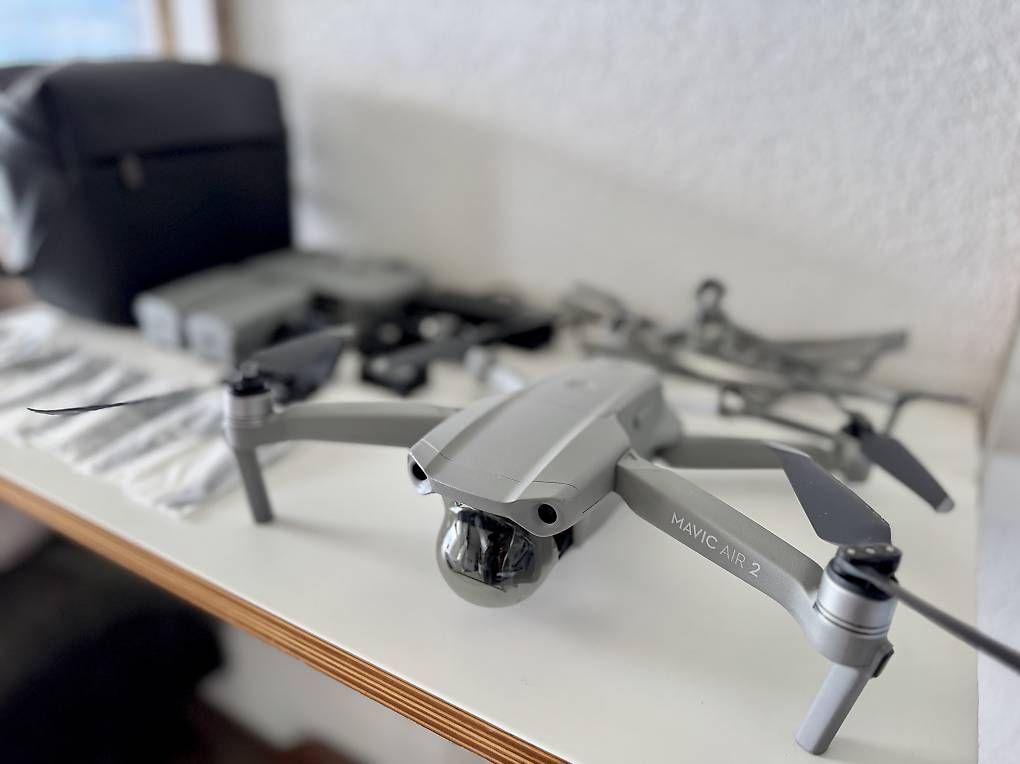 Drone DJI Mavic Air 2 fly more combo comme neuf (Gebraucht) in St ...