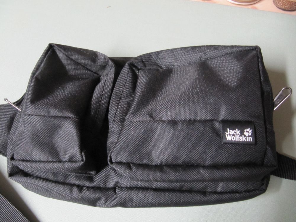 JACK WOLFSKIN BAUCHTASCHE SCHWARZ NEU NEU MASSE GEM. FOTO | Kaufen auf Ricardo