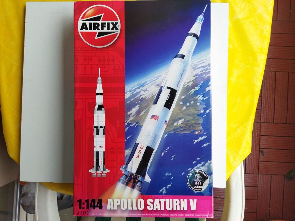 Saturn V mit Apollo Kapsel USA, Bausatz von Airfix 1/144 (Neuf avec ...