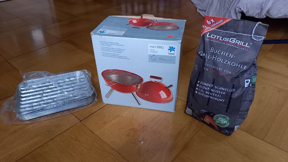 Petit grill barbecue mini BBQ Contento avec charbon (Neu und ...