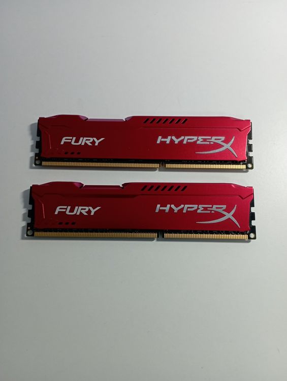 16 GB (2x8) DDR 3 Ram, Fury HyperX Rot (Gebraucht) in Neuhausen für CHF ...