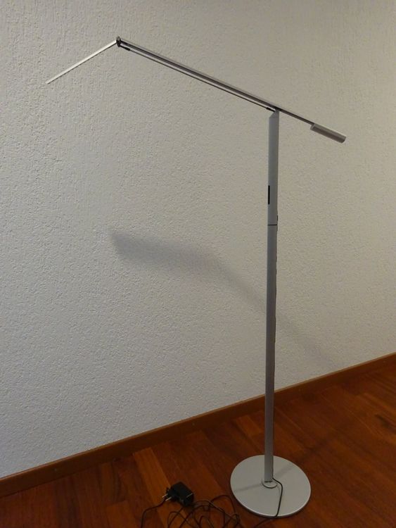 Equo Floor LED Lese-Stehleuchte (Gebraucht) in Birmenstorf für CHF 65 ...