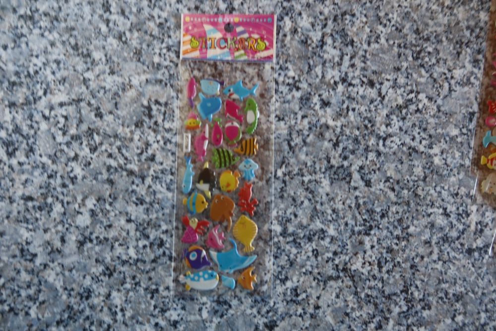 Sticker (Neu und originalverpackt) in Täuffelen für CHF 0.5 – mit ...