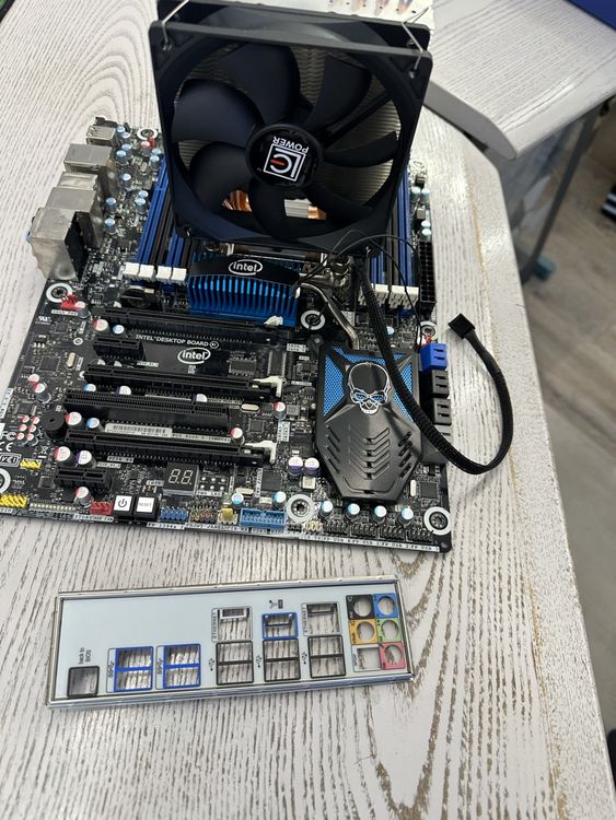 INTEL DX79SR mit i7-3930K (Gebraucht) in Lupsingen für CHF 91.5 – mit ...