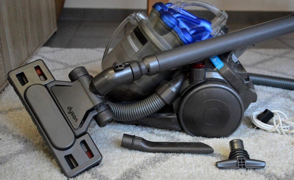 Dyson DC19 Staubsauger / aspirateur | Kaufen auf Ricardo