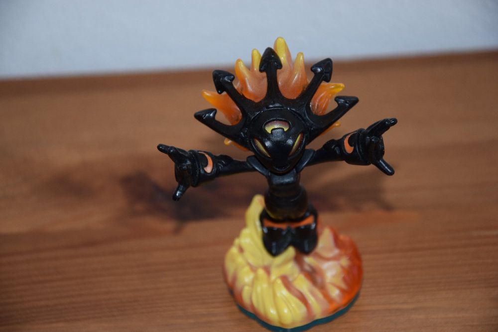 Skylanders Figur: Smolder Dash Lightcore (level 7 + upgrade) (Gebraucht ...