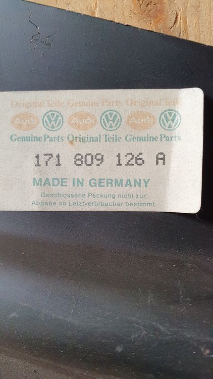 VW Golf l / Jetta 79-84 Repblech Kotflügelbef. Kante rechts (Neu (gemäss Beschreibung)) in ...