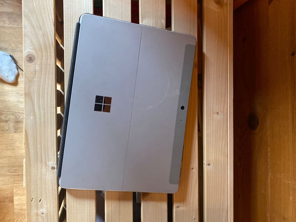 Microsoft Surface 1824 64GB | Kaufen auf Ricardo