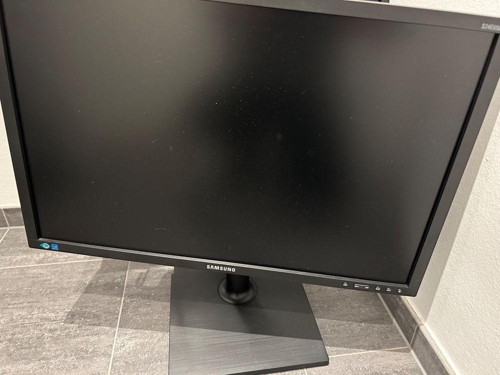 2 Samsung Monitore S24E650DW 24" Full HD (Gebraucht) in Oberwil BL für ...