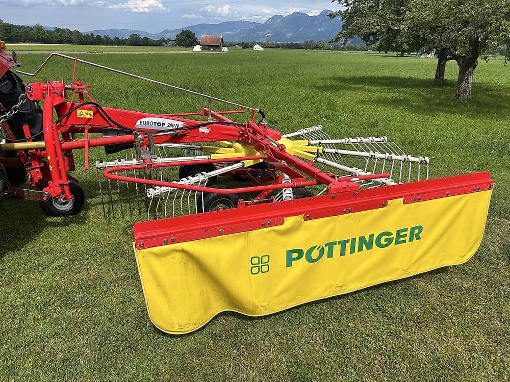 Kreiselschwader Pöttinger Eurotop 380N (Gebraucht) in Oberriet SG für ...