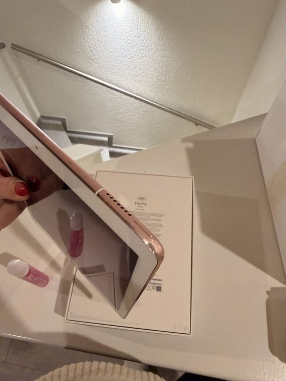 iPad Pro 9.7-inch Wi-Fi + Cellular 128GB Rose Gold (Gebraucht) in ...