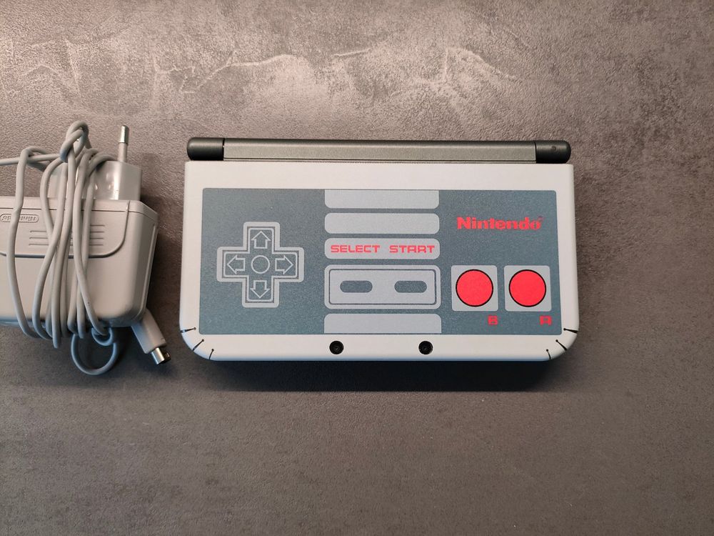 New Nintendo 3DS XL mit NES Controller Design | Kaufen auf Ricardo