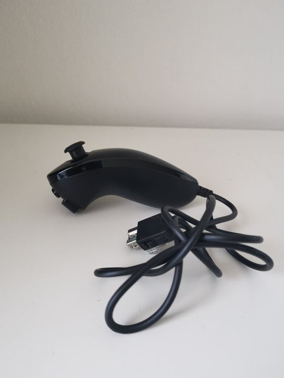 Nunchuk für Nintendo Wii / Wii U Controller schwarz (Gebraucht) in Stans für CHF 9 – mit ...