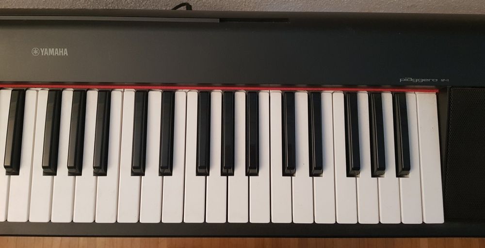 Yamaha Keyboard Piaggero NP-11 * Bundle * | Kaufen auf Ricardo