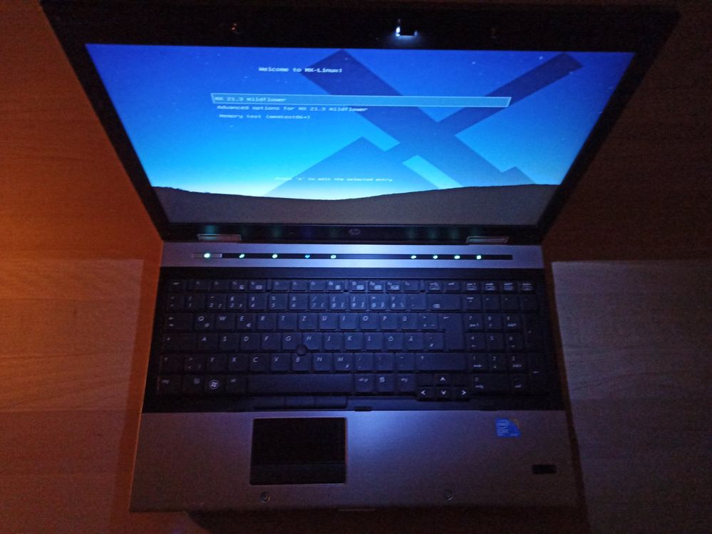 HP EliteBook 8540p Docking Stati Netzteil UEFI BIOS MX Linux (Gebraucht) in SCHAAN für CHF 199. ...