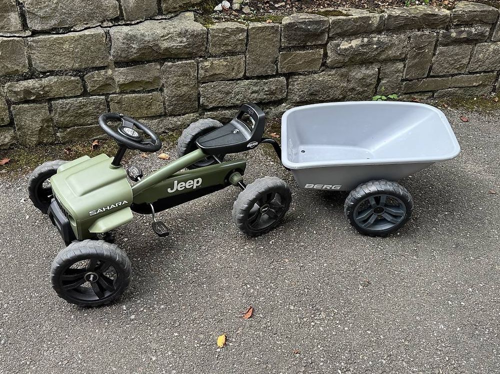 BERG JEEP BUZZY SAHARA + Anhänger - 2-5 Jahre (Gebraucht) in Luzern für ...