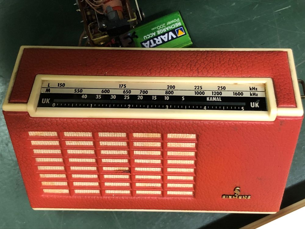 Siemens RT-10 Radio- schöner 60er Jahre Radio. (Defekt) in Oftringen ...