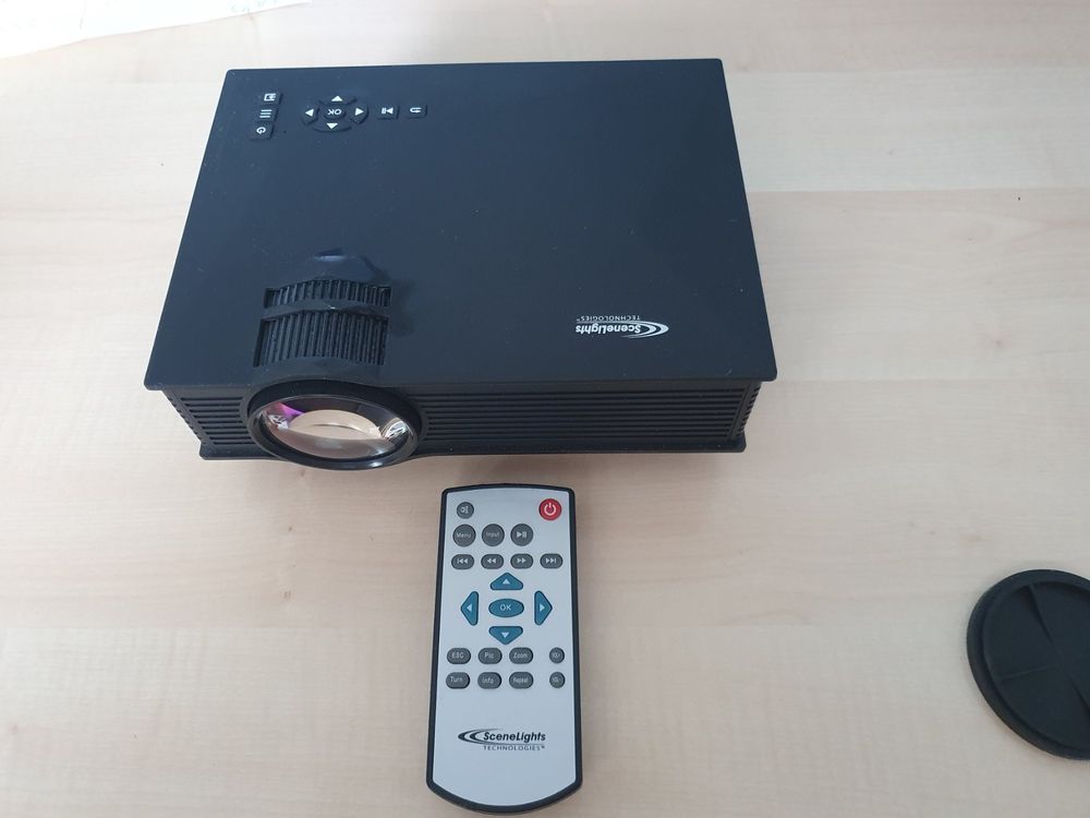 LCD-LED Beamer LB-8300.wl. SVG (Gebraucht) in Nottwil für CHF 11 – nur Abholung auf Ricardo kaufen