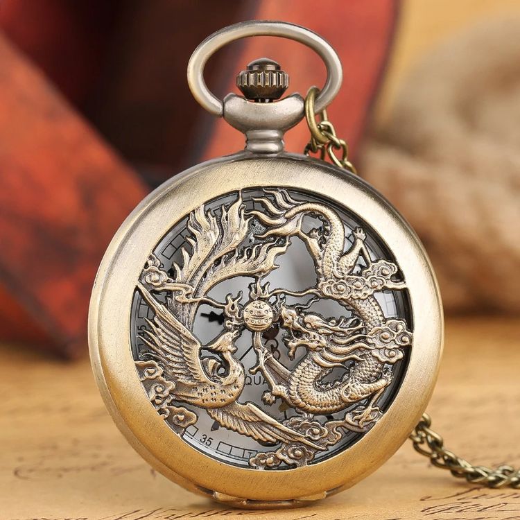 🎯 NEU Retro Drache & Phönix Taschenuhr (Neu und originalverpackt) in Wittenbach für CHF 7.9 ...