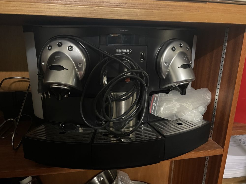 NESPRESSO Gemini CS 220 Kaffeemaschine (Gebraucht) in Binningen für CHF ...