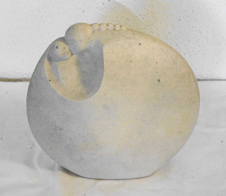 Skulptur MARBELL Stone Art Belgium, Mutter + Kind Kalkstein (Gebraucht ...
