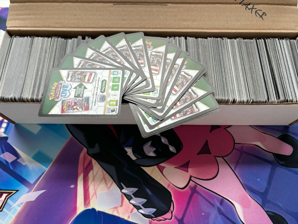 2‘350 +/- POKEMON TCG-Codes viele aus UPC/ Boxen/ Tins/ ETB | Kaufen ...
