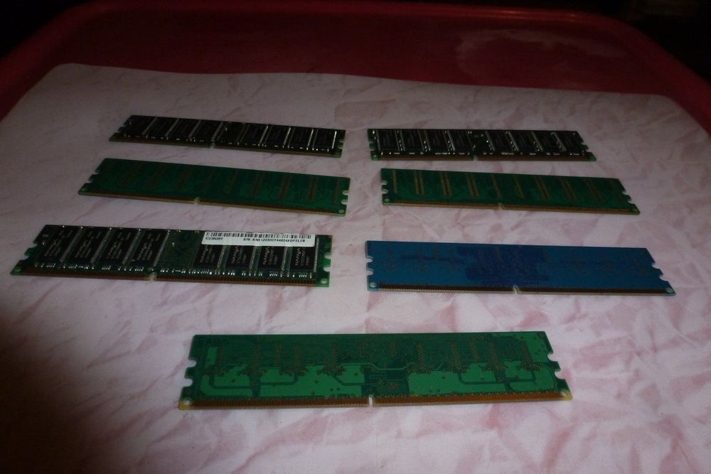 7 alte Desktop Computer RAM *** NR 03 (Gebraucht) in Emmen für CHF 8 ...