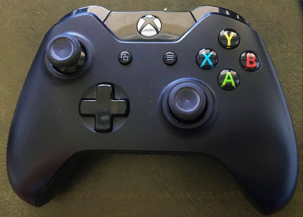 Xbox One Wireless Controller von Microsoft | Kaufen auf Ricardo