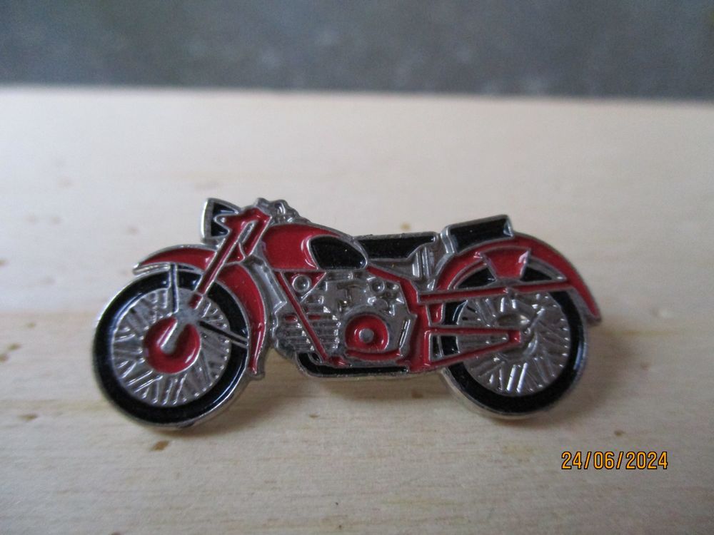 Moto Guzzi Pin (Neu (gemäss Beschreibung)) in Felsberg für CHF 7 – mit ...
