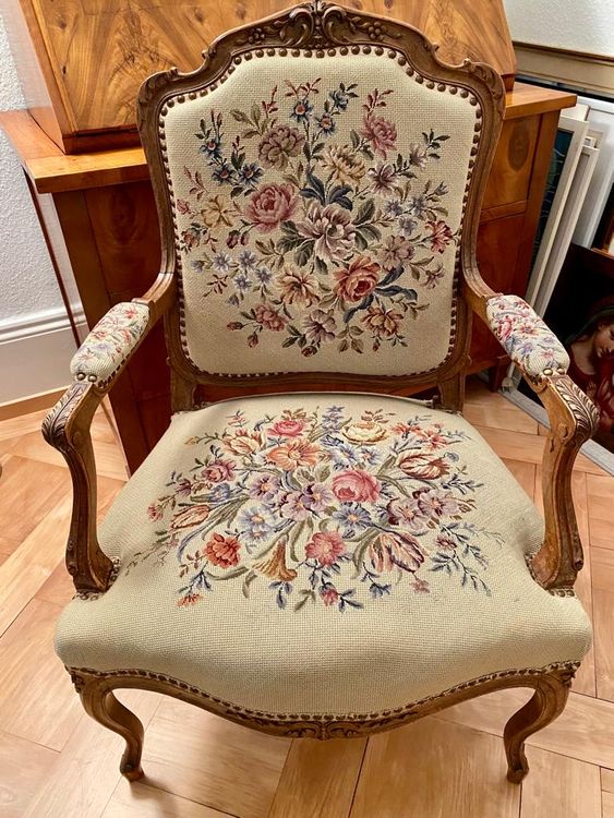 Antiker Louis XV Stuhl mit Gobelin | Kaufen auf Ricardo