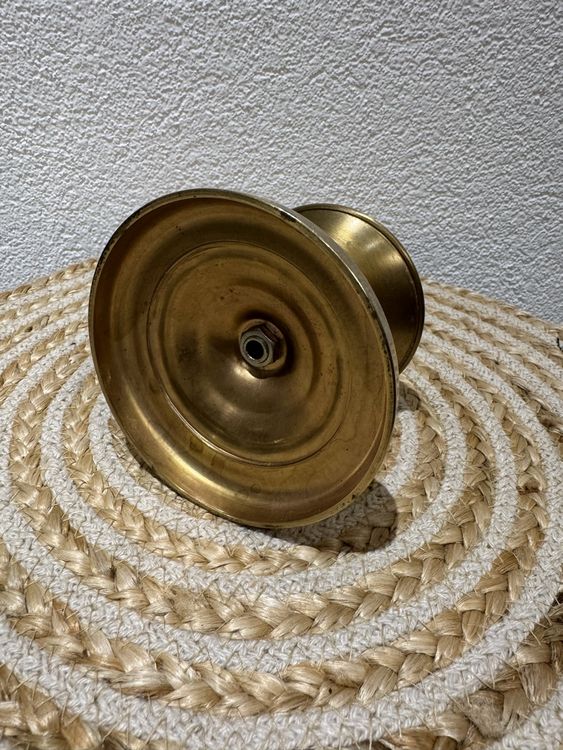 Massiver Kerzenhalter aus Messing (Gebraucht) in Balsthal für CHF 28 – mit Lieferung auf Ricardo ...